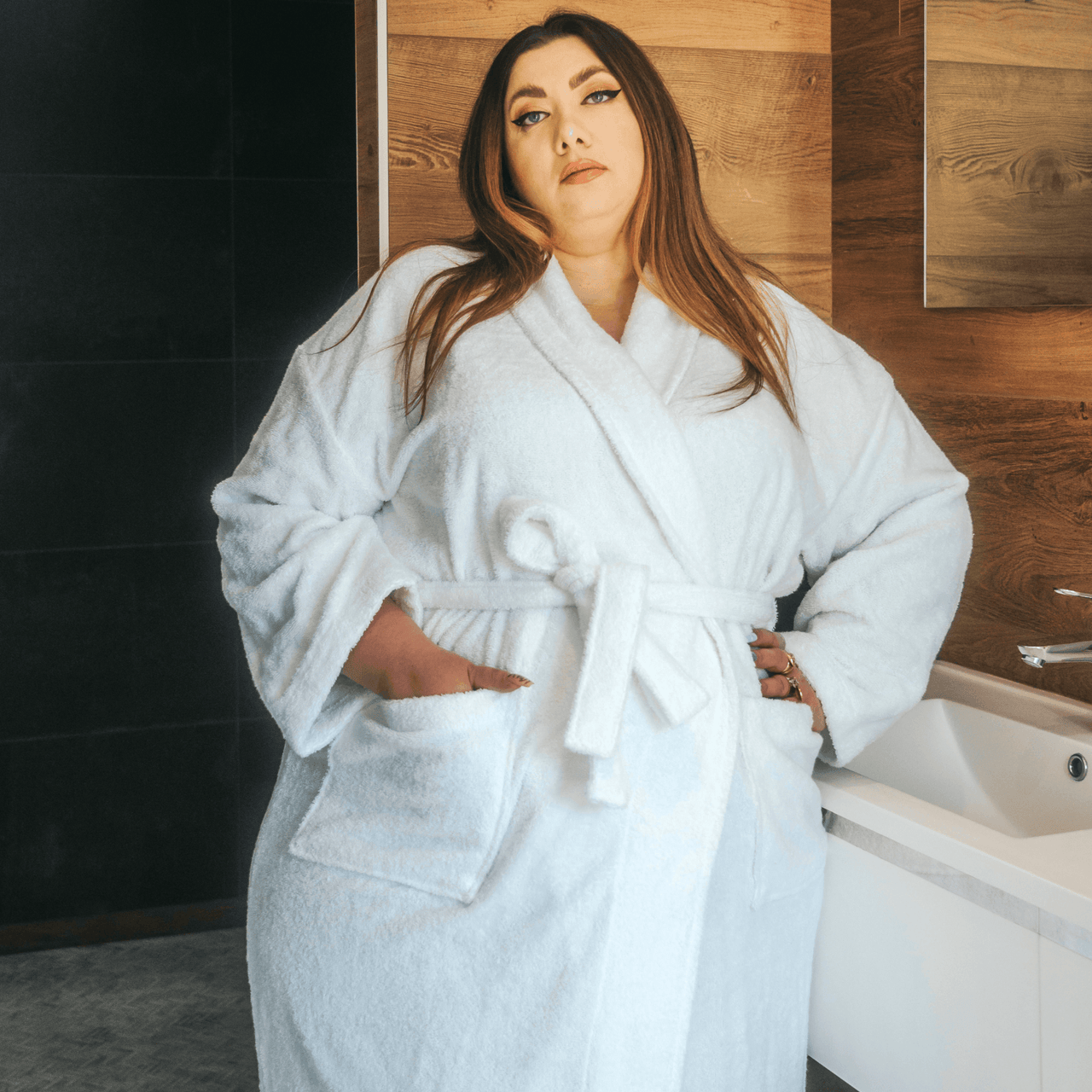 Luxury Large Bath Robe in White - Snag – Snag US